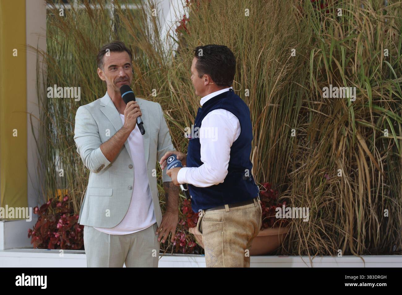 Surprise guest Florian Silbereisen (singer / musician / entertainer ...