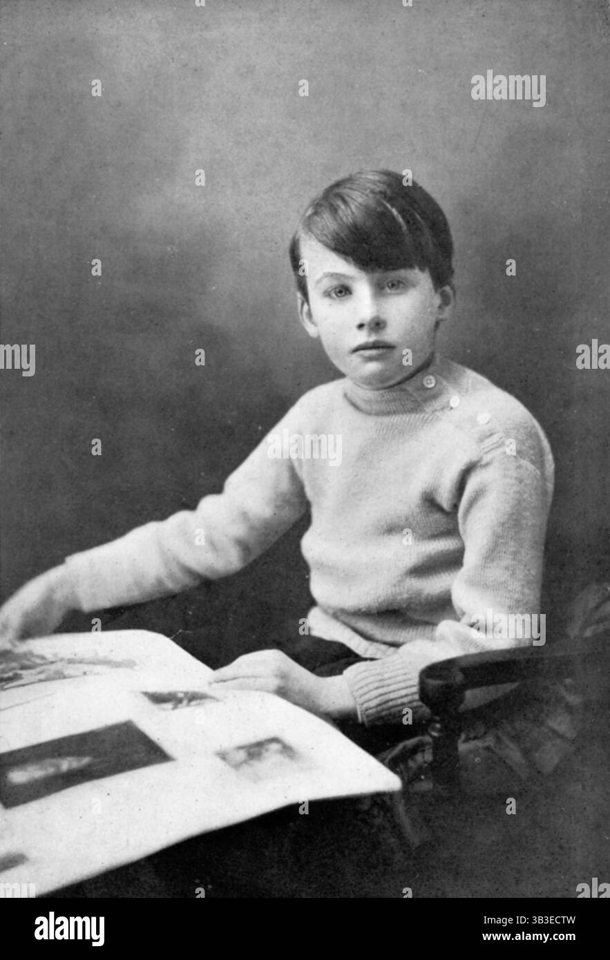 Lord alfred douglas hi-res stock photography and images - Alamy