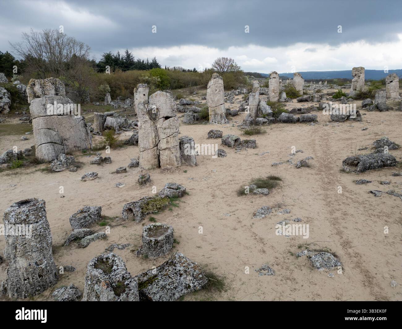 Natural stone pillars scattered rocks hi-res stock photography and ...