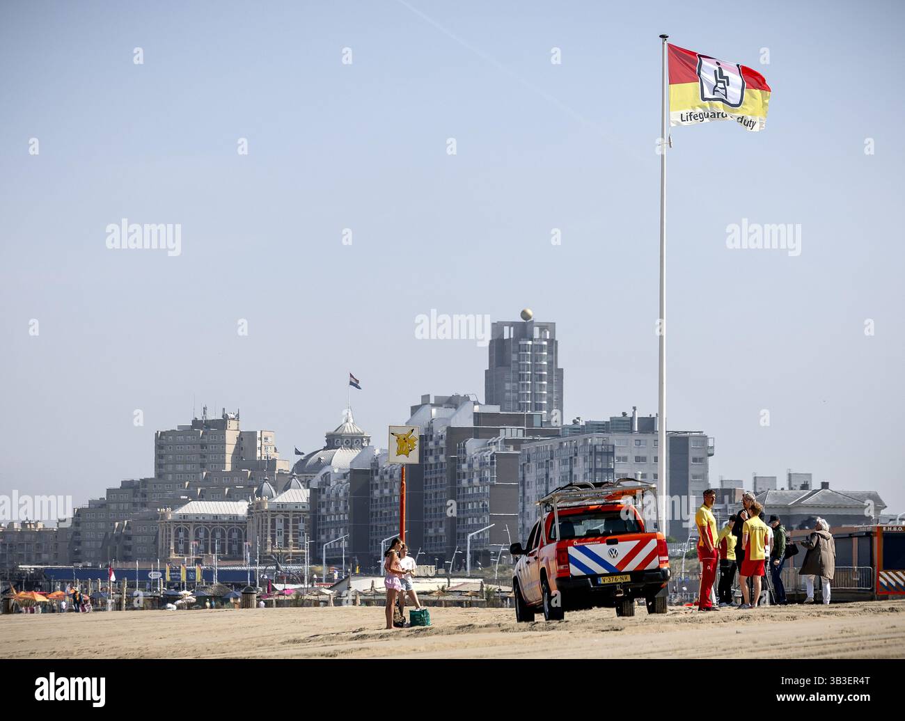 The new safety flag on Scheveningen beach, on Tuesday April 29 in The ...