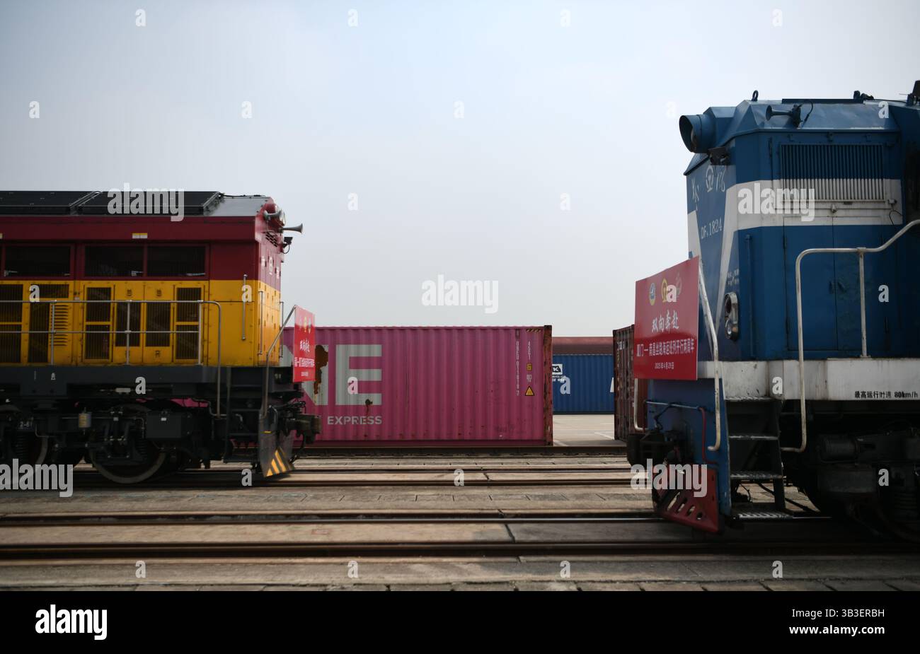 NANCHANG, CHINA - APRIL 29, 2025 - A rail-sea intermodal train fully ...