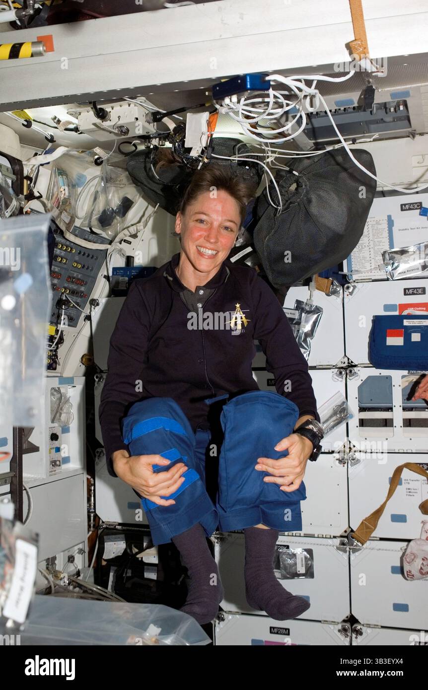 July 8, 2006 - Earth orbit - NASA Space Shuttle Discovery International ...