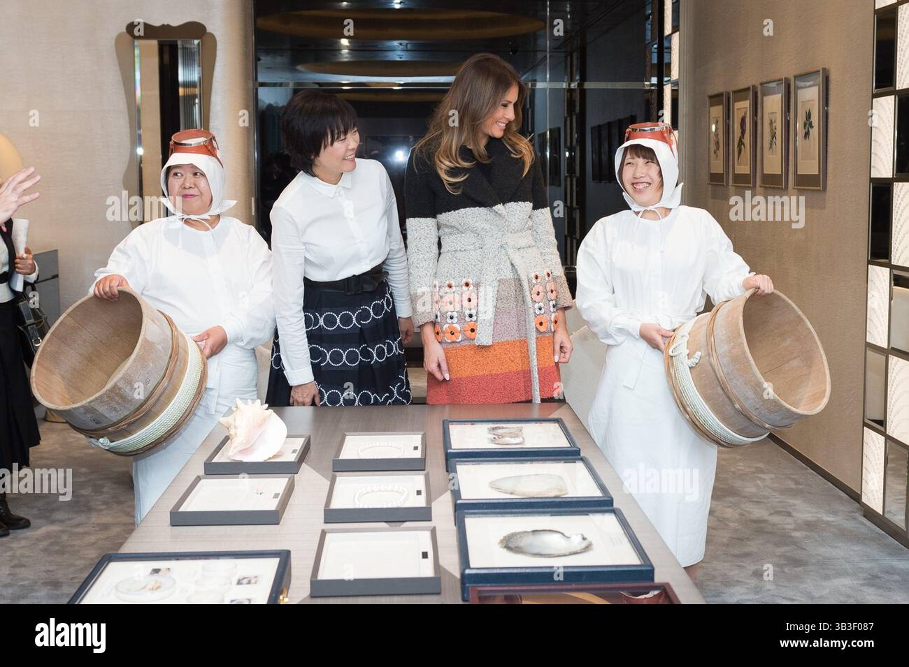 Japanese ama hi-res stock photography and images - Alamy