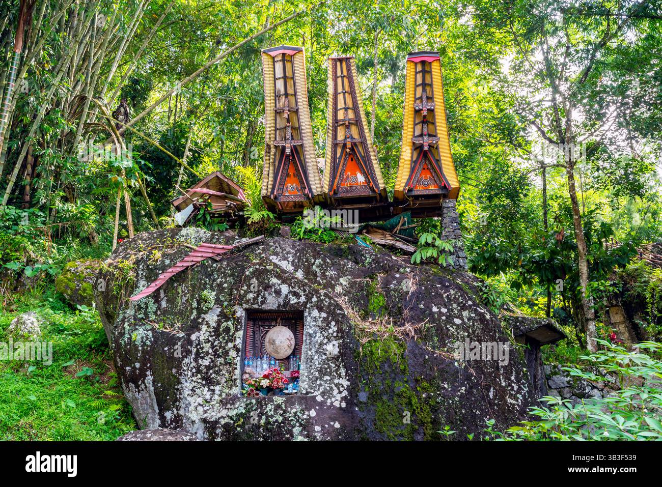Rante Kalimbuang Bori burial site. The Rante Kalimbuang Bori began to ...