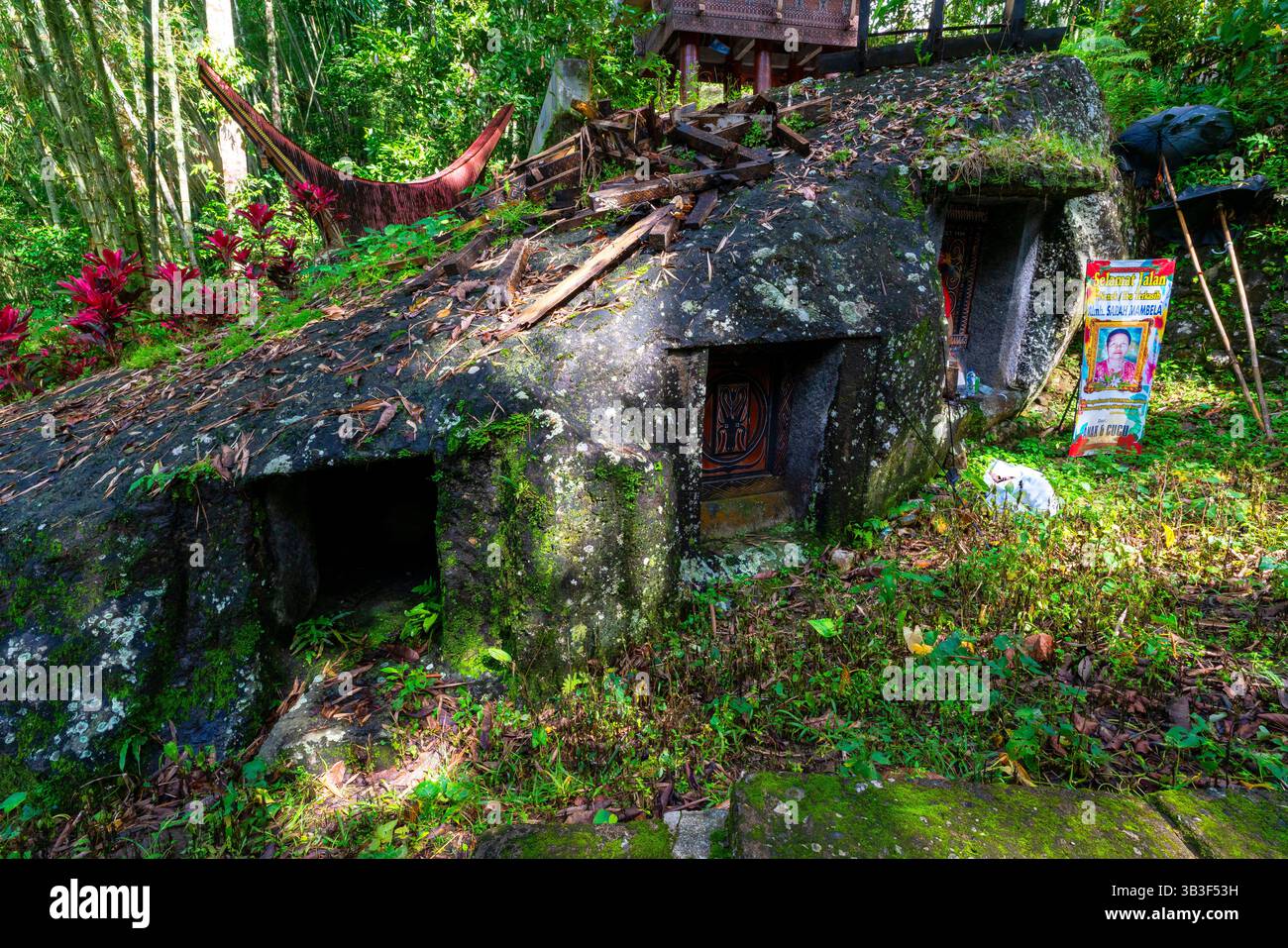 Rante Kalimbuang Bori burial site. The Rante Kalimbuang Bori began to ...
