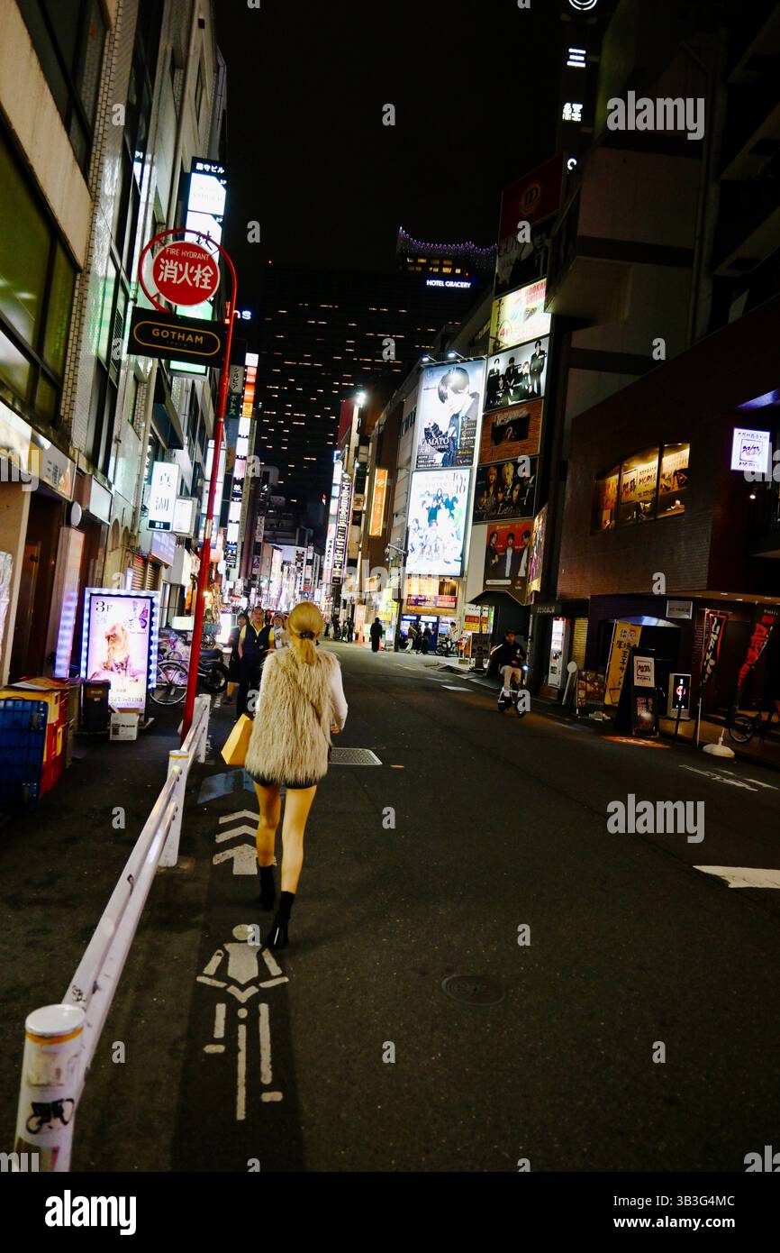 Shinjuku girl hi-res stock photography and images - Alamy