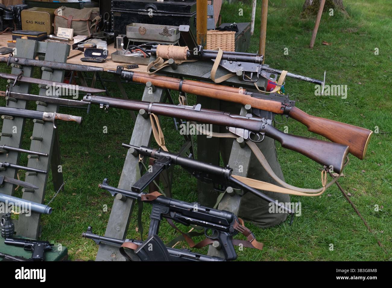 World war two small arms on display Stock Photo - Alamy