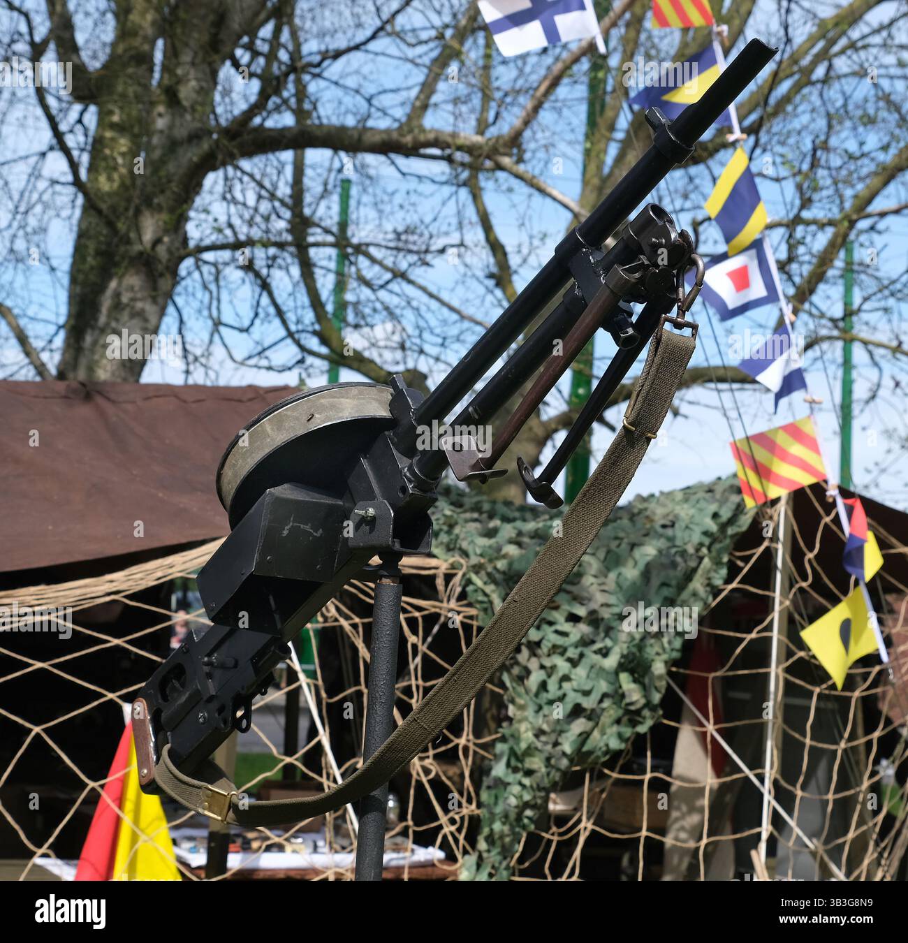 Machine gun developed british hi-res stock photography and images - Alamy