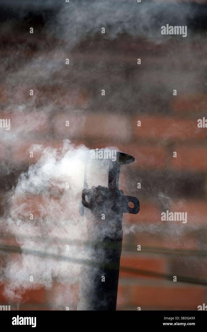 Fat smoke hi-res stock photography and images - Alamy