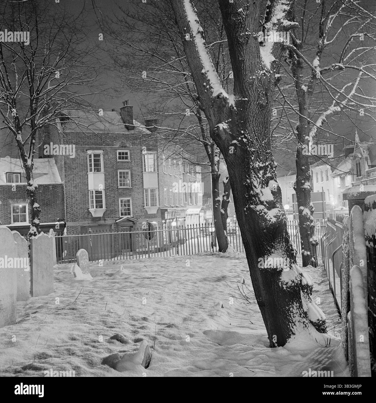 England snow 1970s hi-res stock photography and images - Alamy