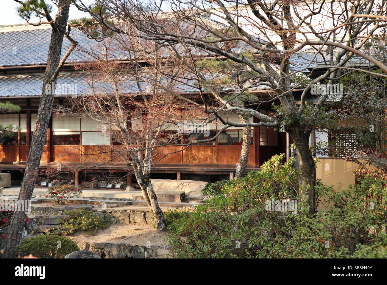 Shinkei-en (Japanese garden) in Kurashiki Bikan Historical Quarter ...