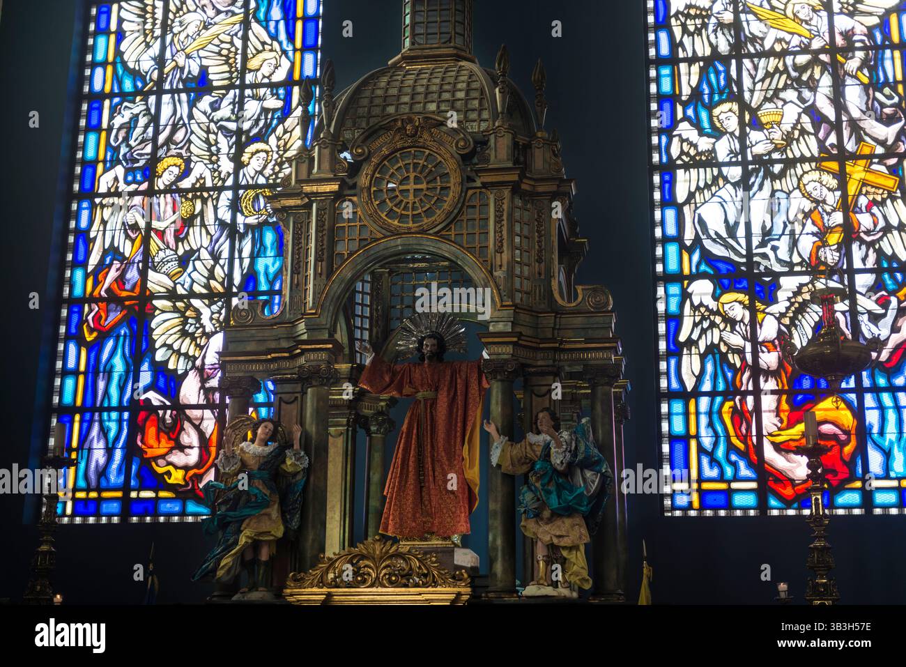 Side altar hi-res stock photography and images - Alamy