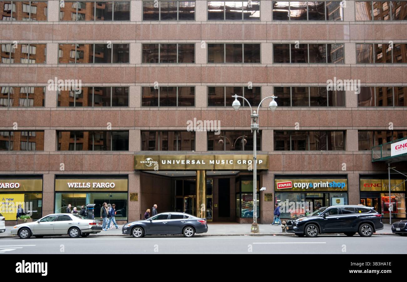 The New York offices of the Universal Music Group in Midtown Manhattan ...