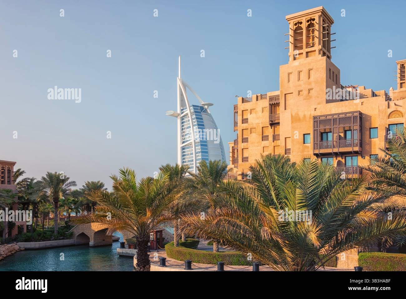 Modern and traditional architecture in Dubai Stock Photo - Alamy