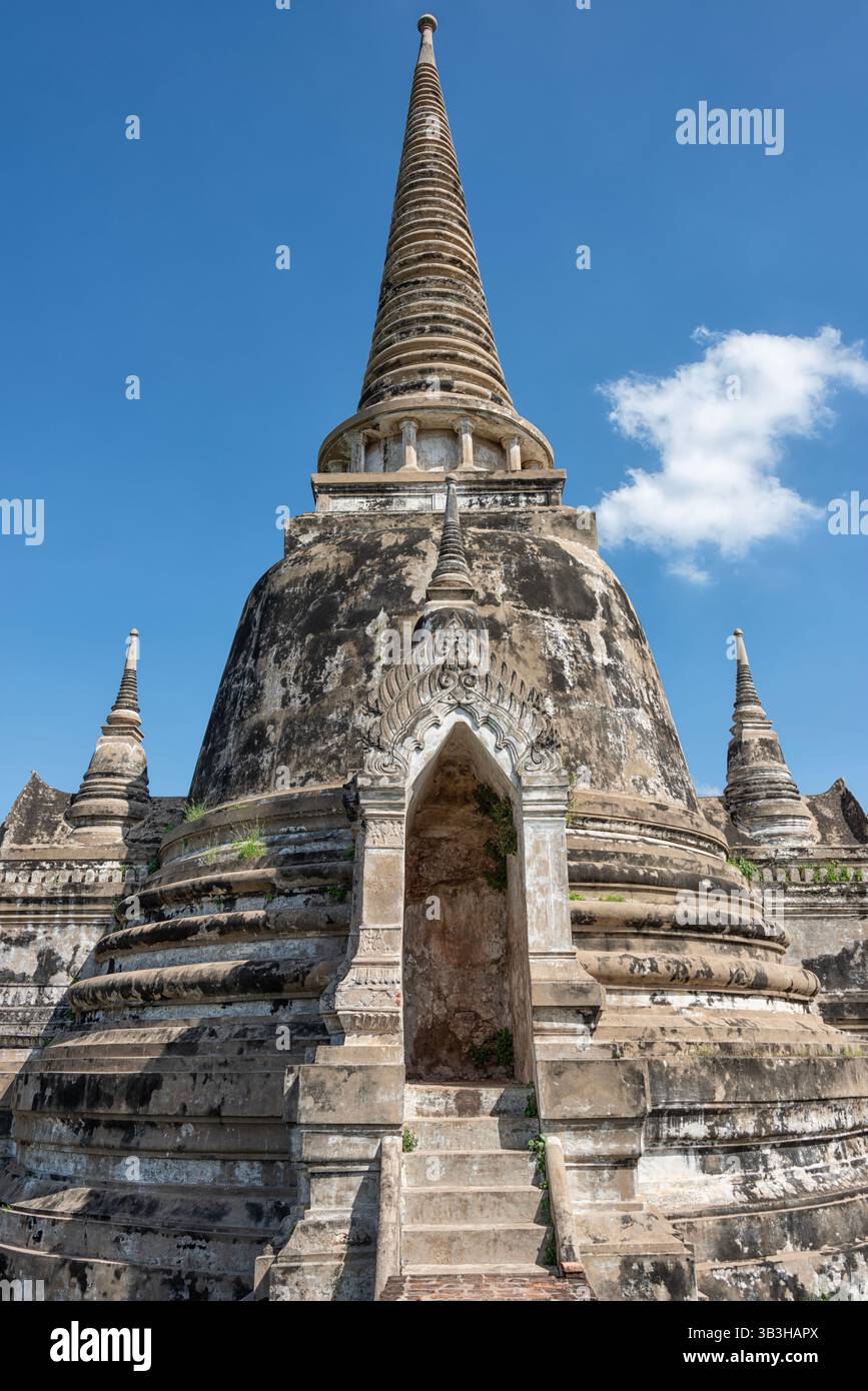 Ancient ruins and Temple in Ayutthaya City, Thailand Stock Photo - Alamy