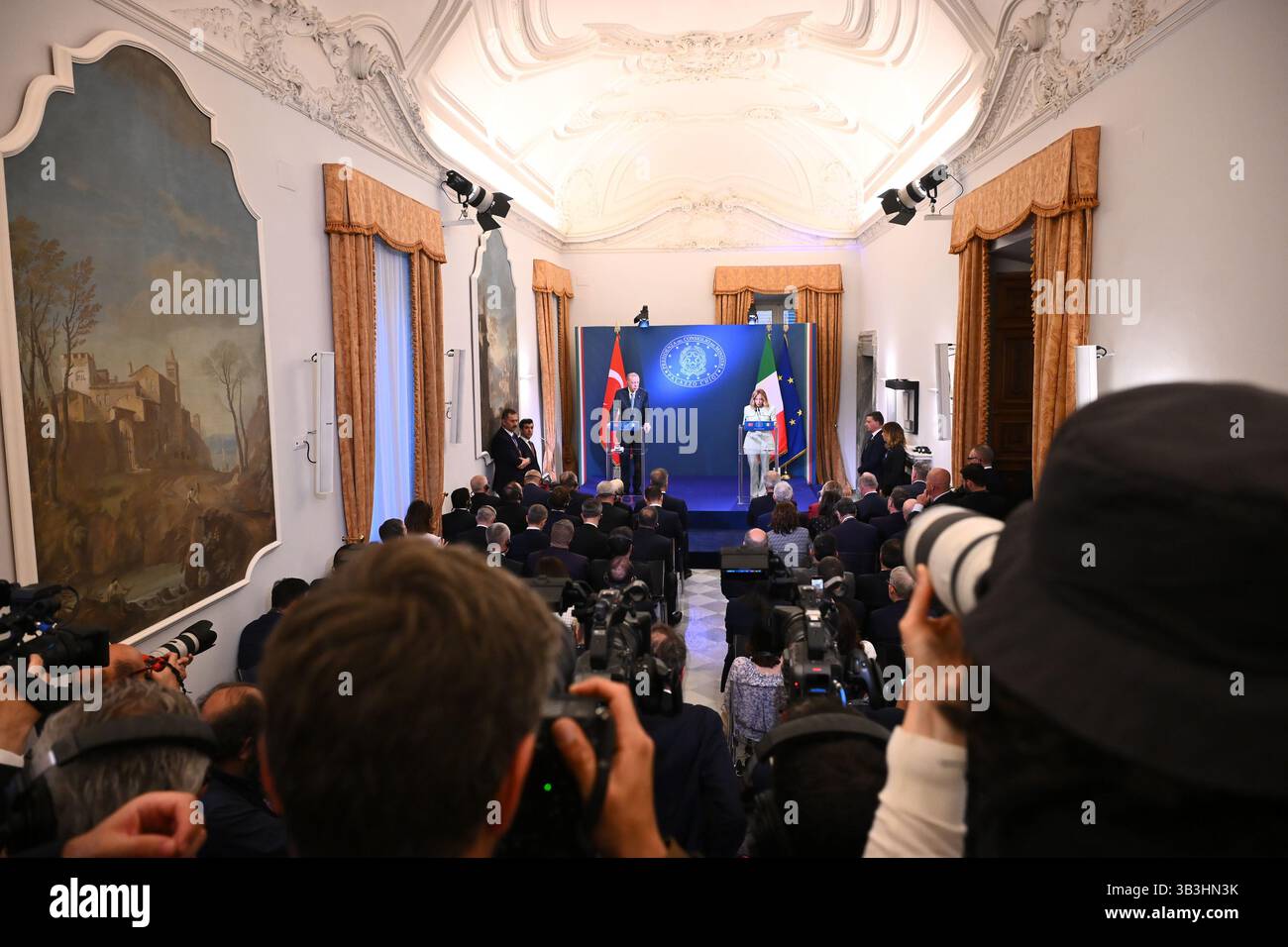 Press statements of Prime Minister Giorgia Meloni and President of ...