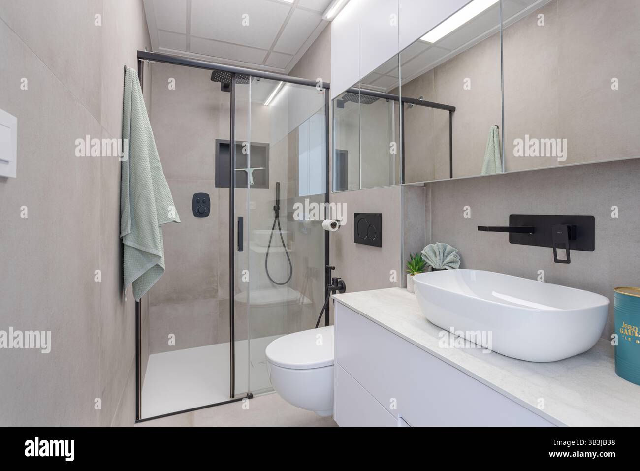Stylish bathroom featuring vessel hi-res stock photography and images ...