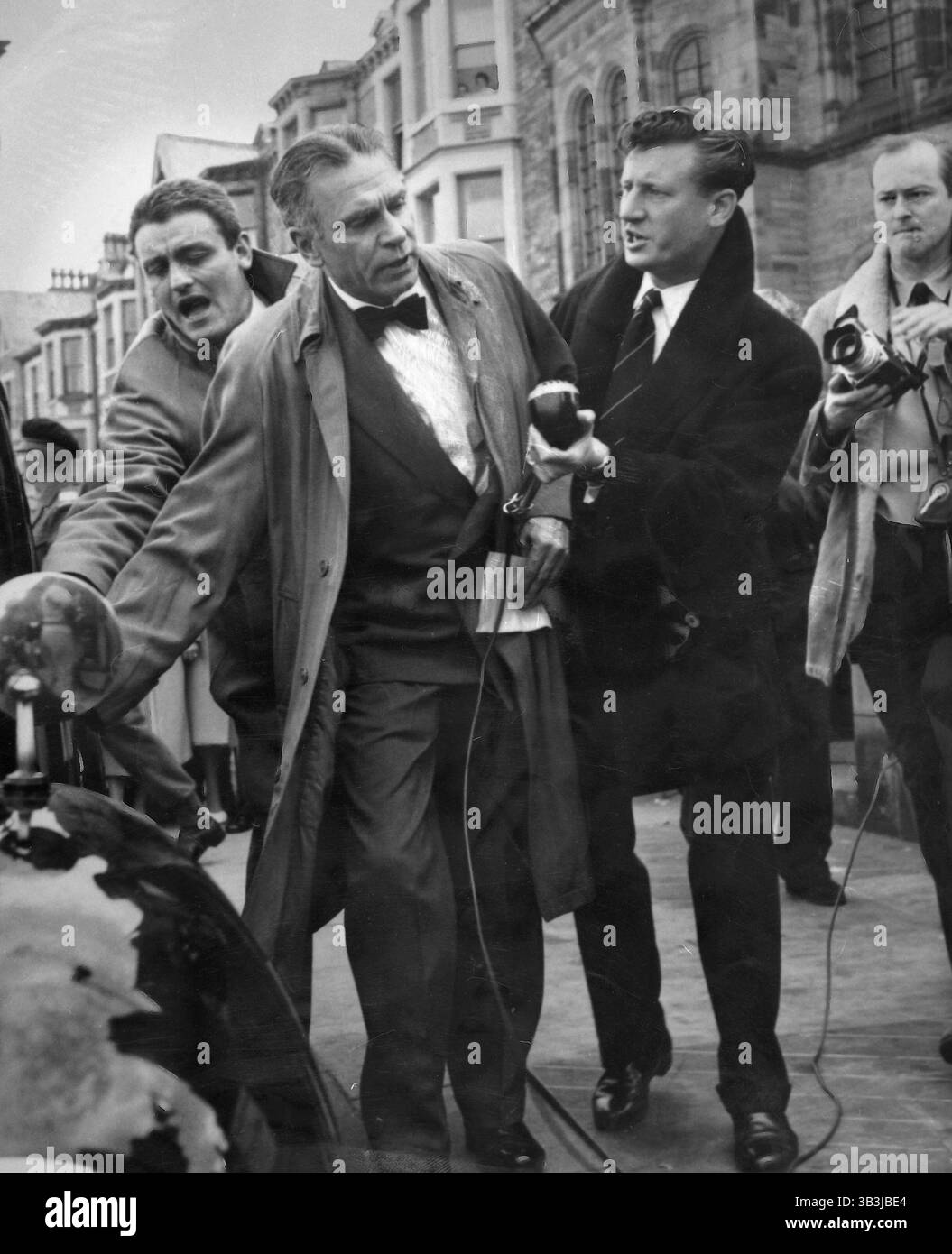 British actor sir hi-res stock photography and images - Alamy