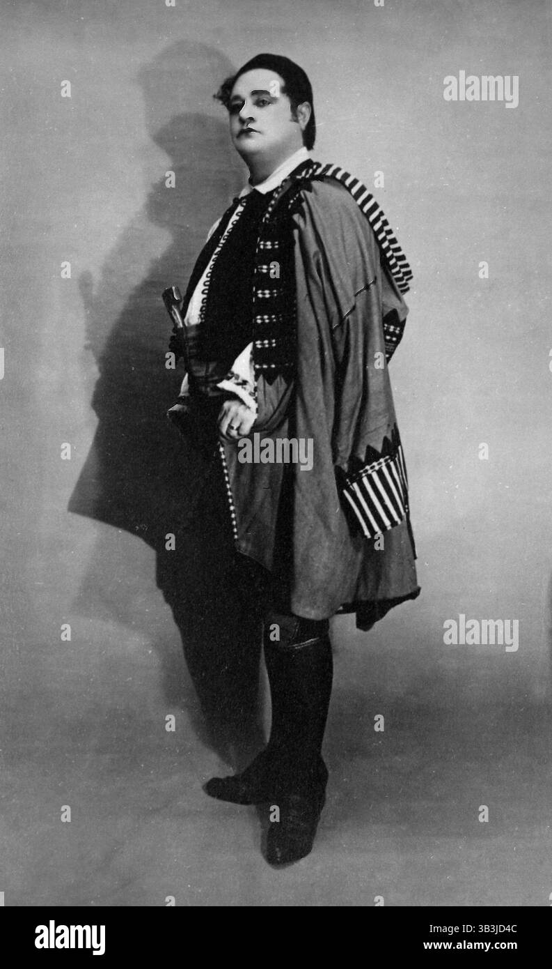 Italian opera singer Beniamino Gigli, 1930s Stock Photo - Alamy