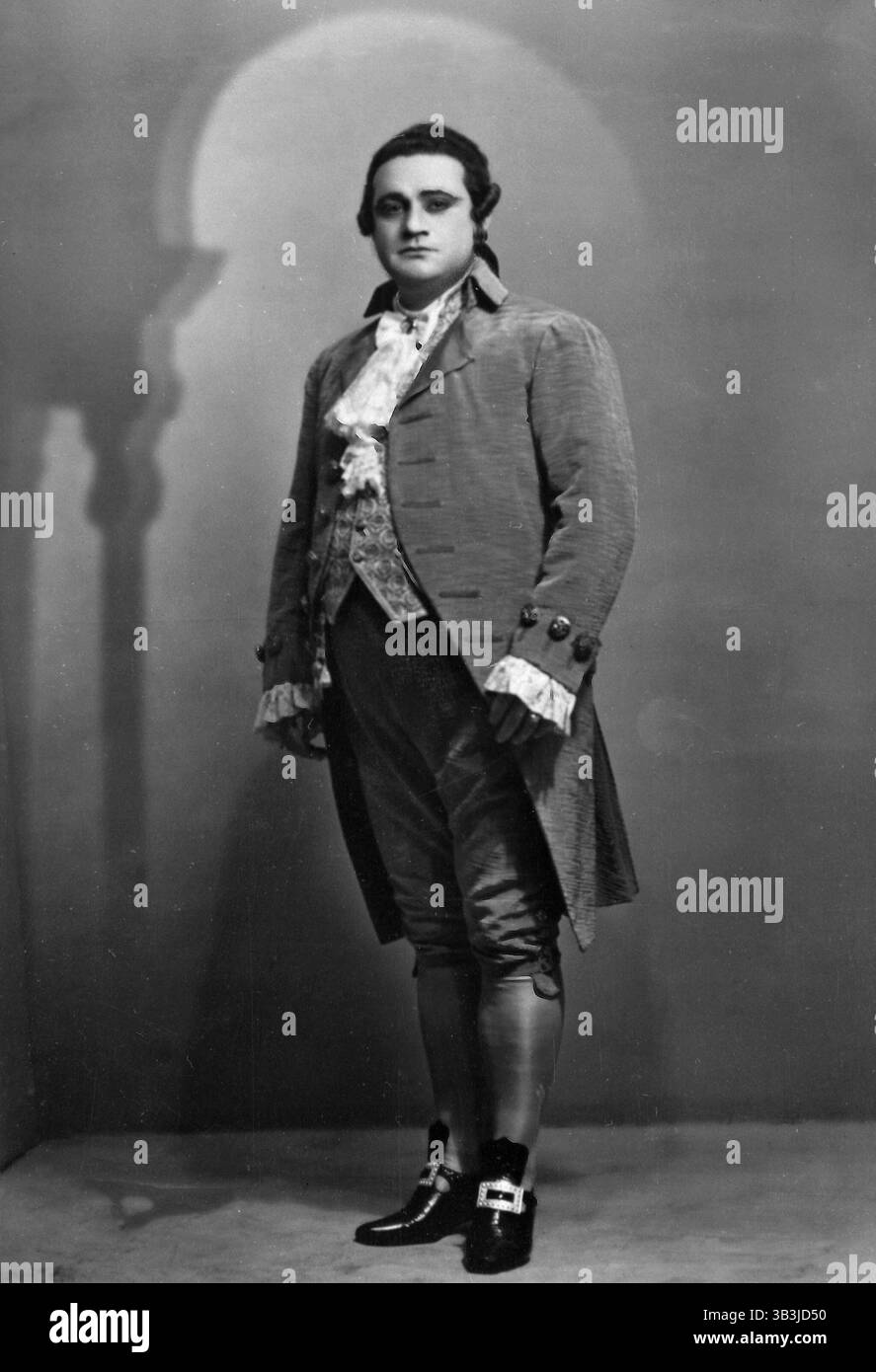 Italian opera singer Beniamino Gigli, 1930s Stock Photo - Alamy