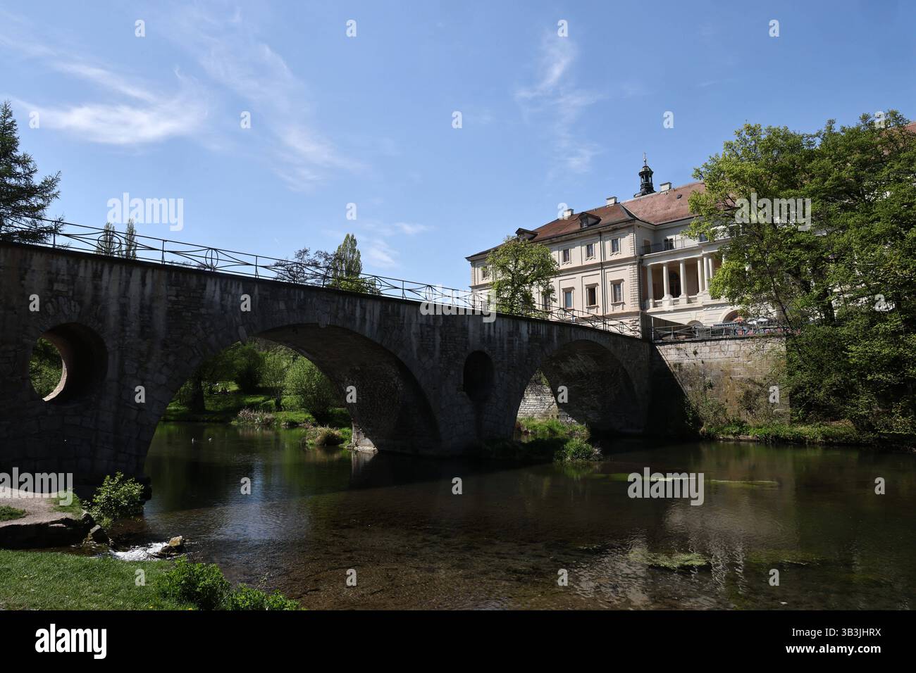 Weimar 29.04.2025, Weimar, Sternbruecke und Stadtschloss Weimar ...