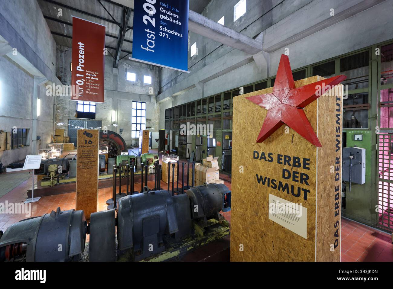 29 April 2025, Saxony, Hartenstein: View of the "No Secret" exhibition in the engine house of ...