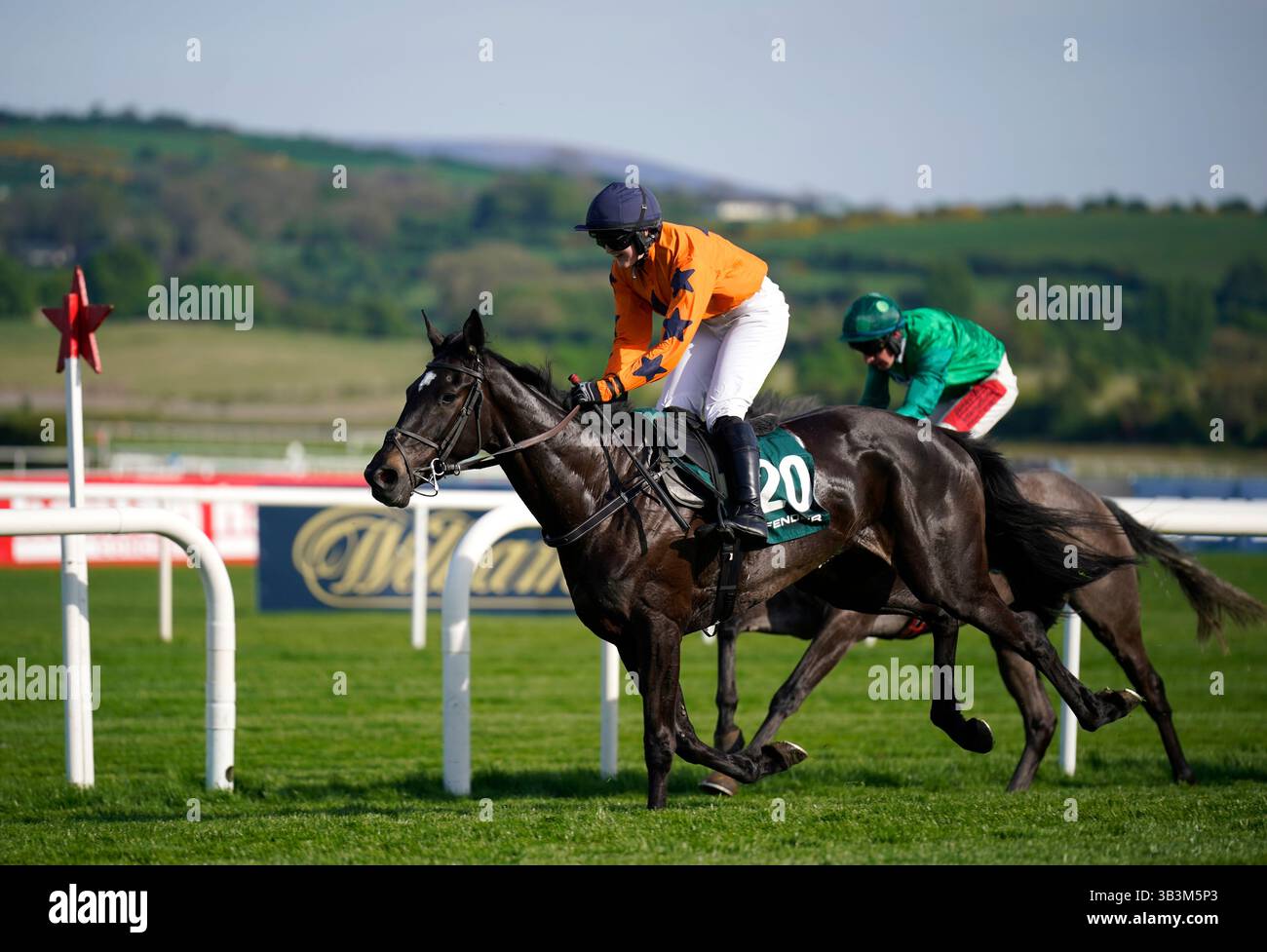 Wonderful Everyday ridden by Ruth Dudfield on their way to winning the ...