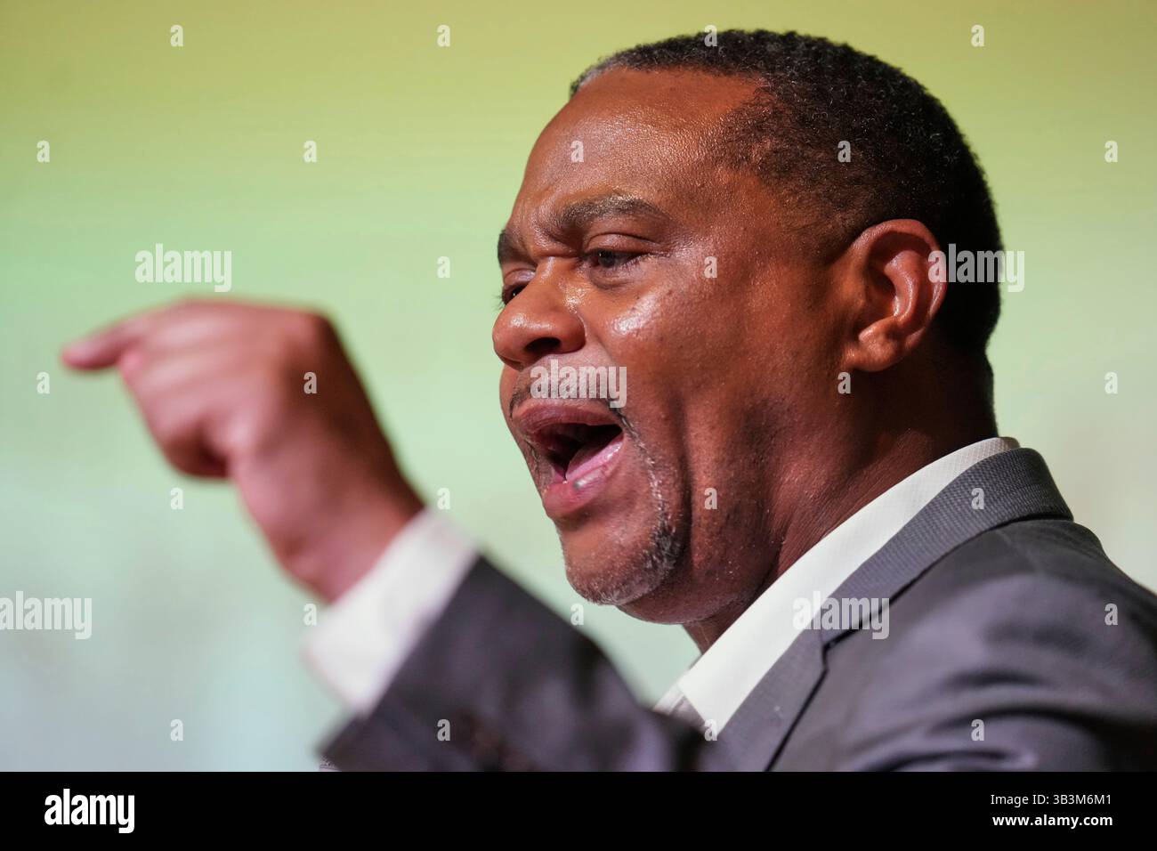Pittsburgh mayoral candidate Mayor Ed Gainey speaks at a candidate's ...