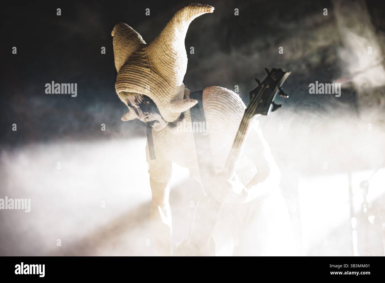 Witch club satan hi-res stock photography and images - Alamy