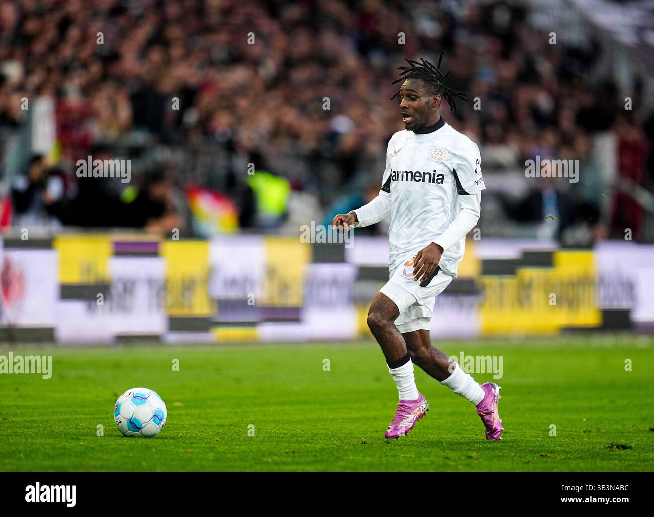 Millerntor, Hamburg, Germany. 20th Apr, 2025. Jeremie Frimpong of Bayer ...