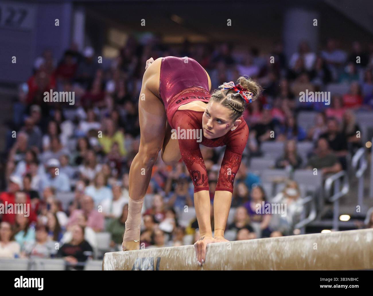 April 19, 2025: Oklahoma's Jordan Bowers on the balance beam during the ...