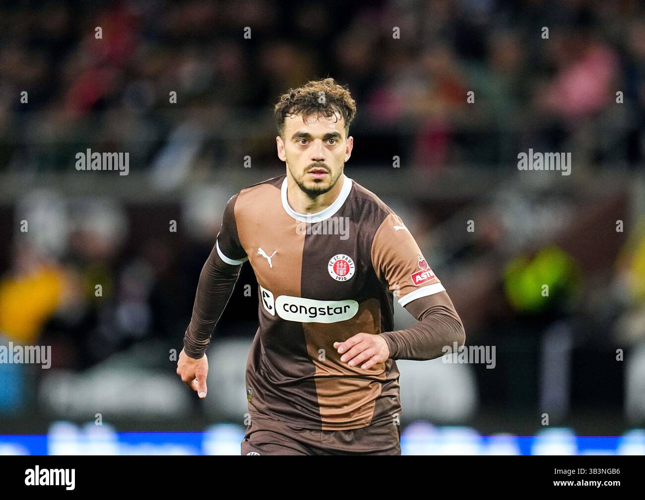 Millerntor, Hamburg, Germany. 20th Apr, 2025. Danel Sinani of FC St ...