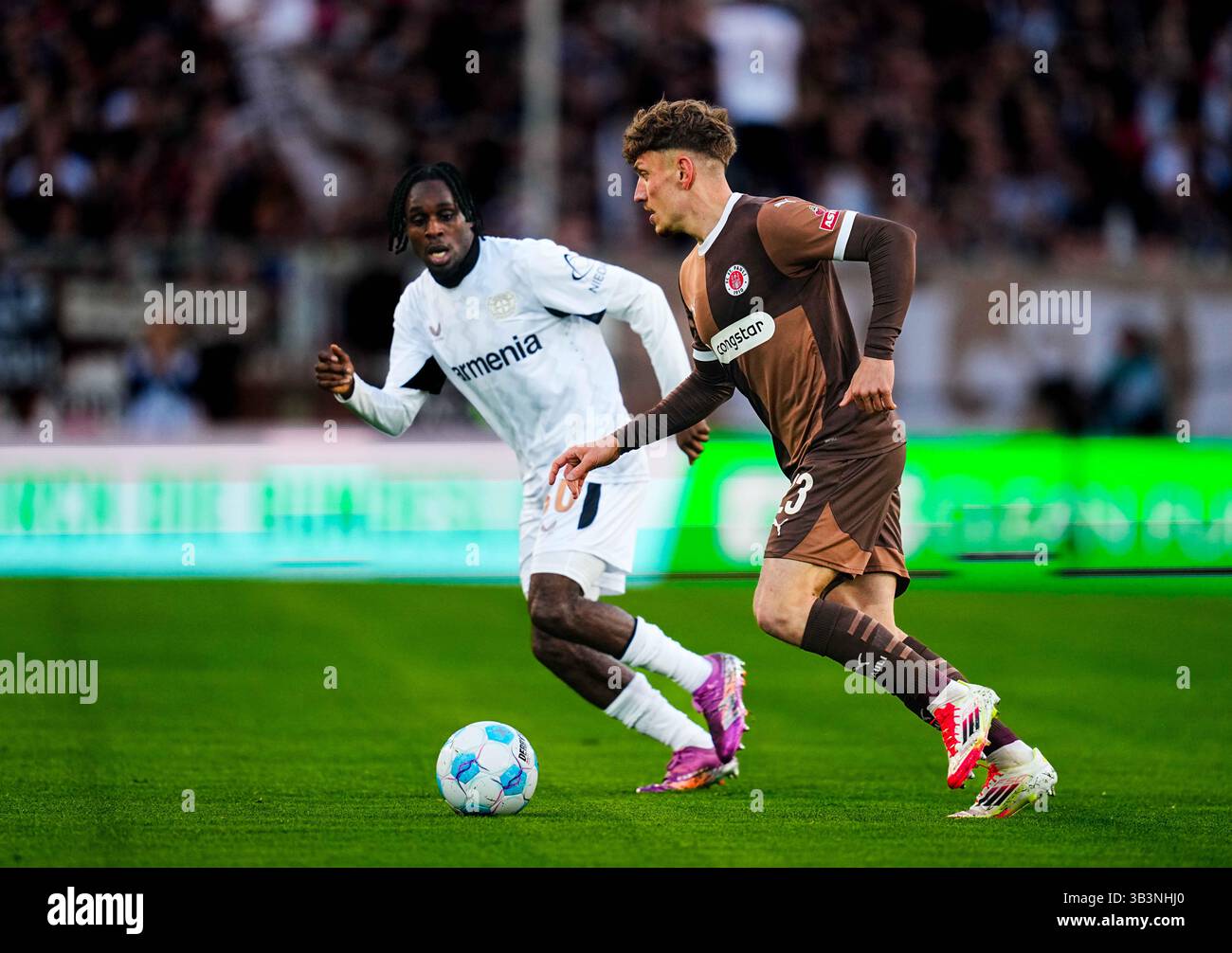 Millerntor, Hamburg, Germany. 20th Apr, 2025. Philipp Treu of FC St ...
