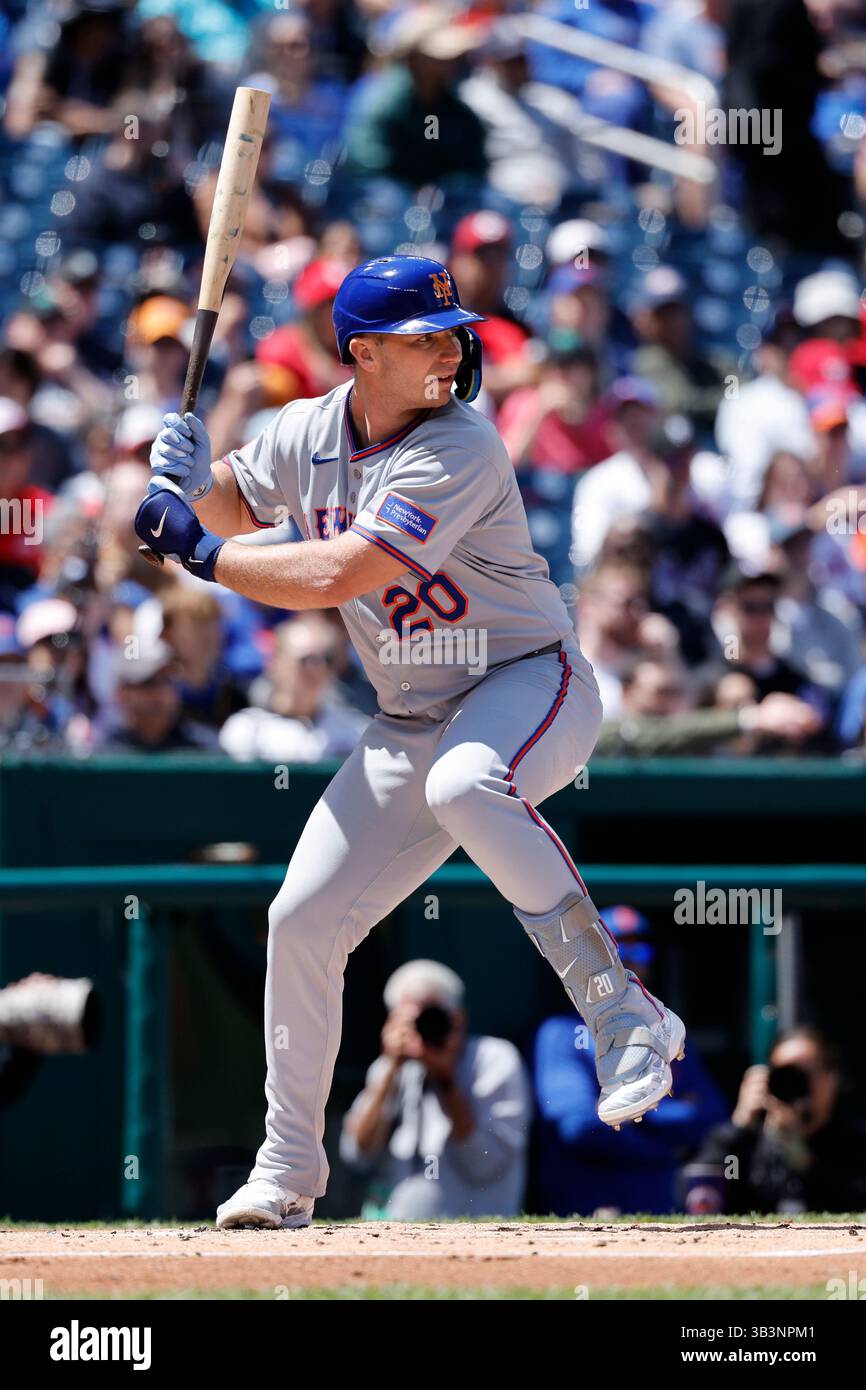 WASHINGTON, DC - APRIL 27: New York Mets first baseman Pete Alonso (20 ...