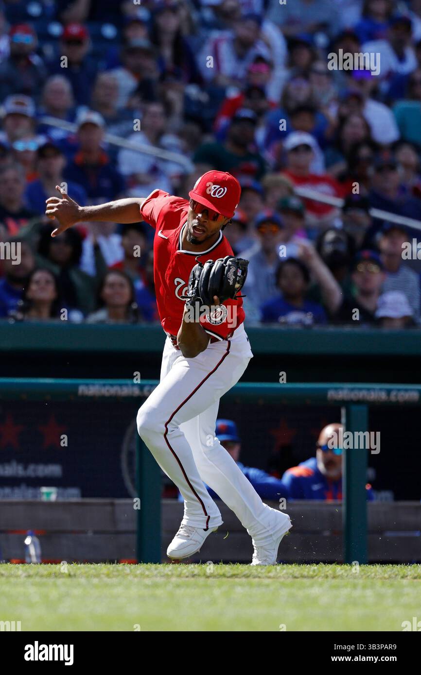 WASHINGTON, DC - APRIL 27: Washington Nationals third baseman José Tena ...