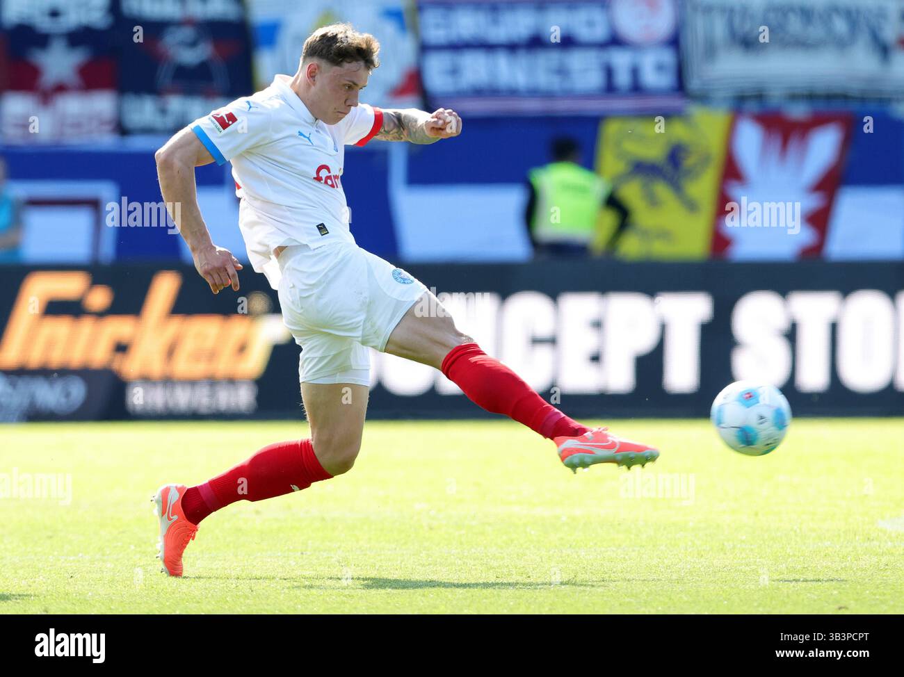 Kiel, Deutschland. 26th Apr, 2025. firo: 04/26/2025, football, soccer ...
