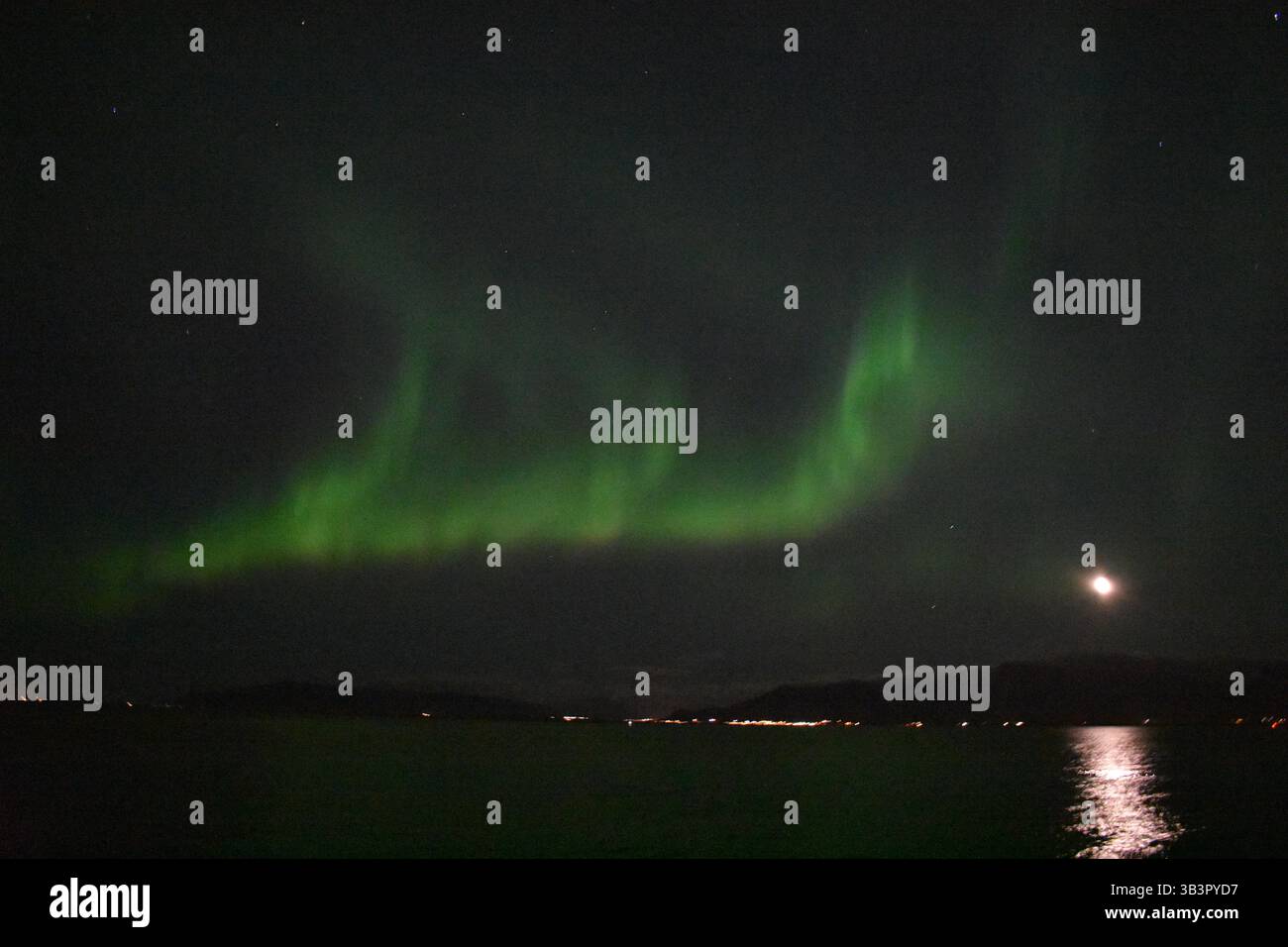 Timelapse aurora borealis dancing over hi-res stock photography and ...