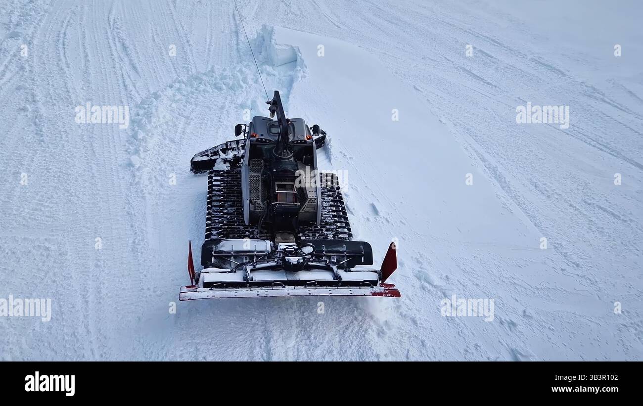 Aerial view bulldozer in snowy hi-res stock photography and images - Alamy