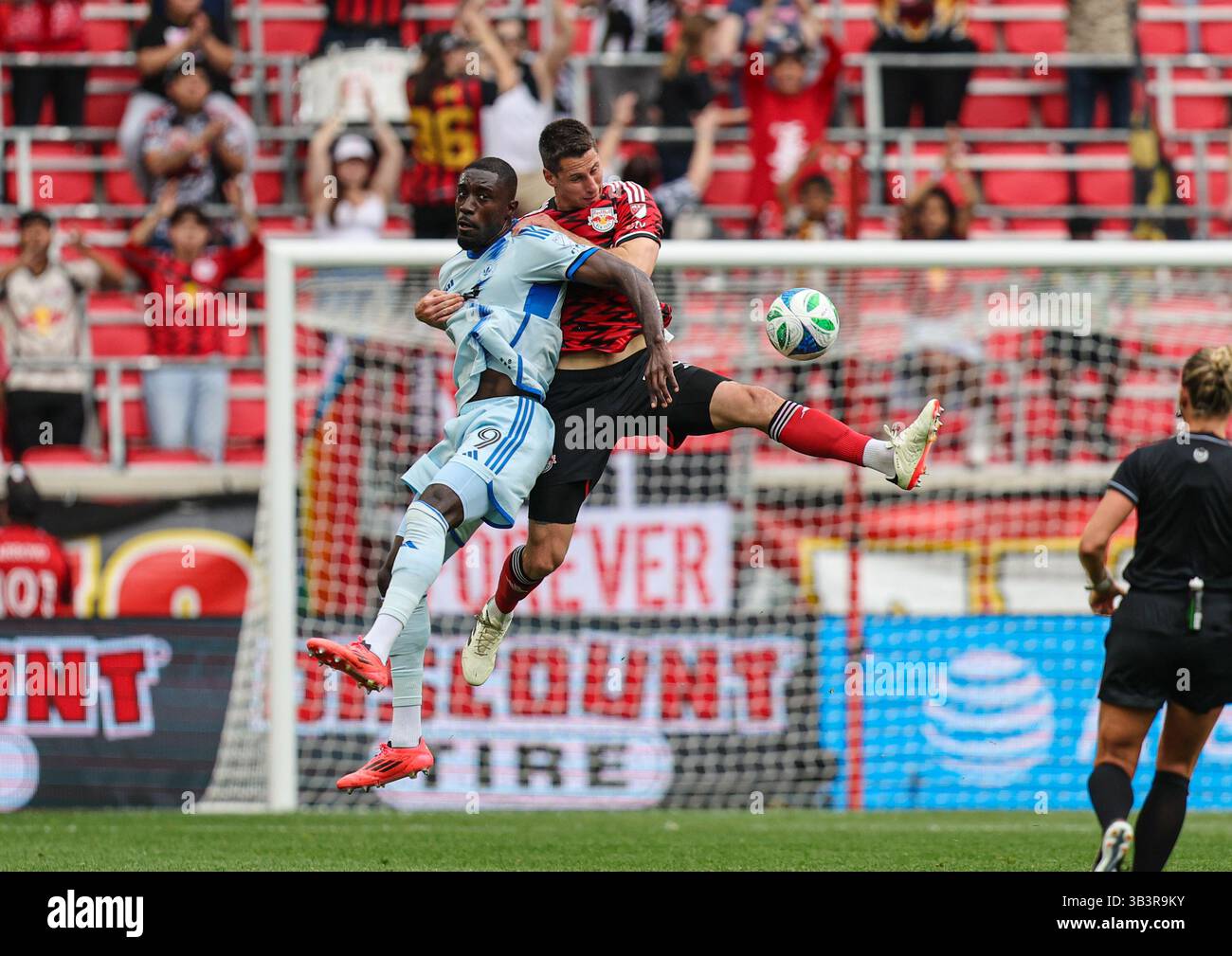 Harrison, NJ, USA. 26th Apr, 2025. New York Red Bulls defender Sean ...