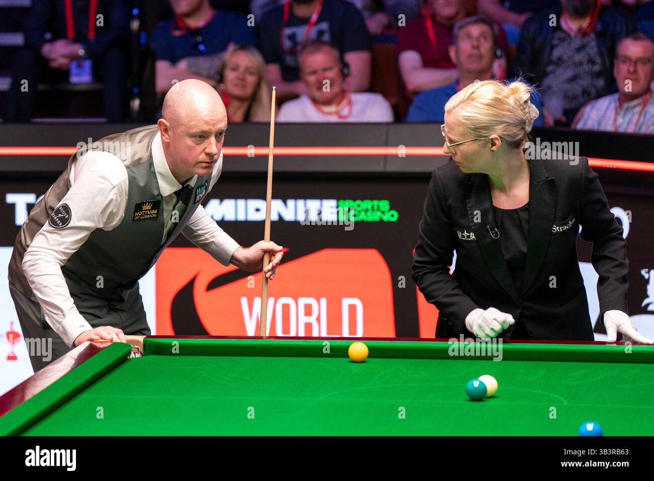 Sheffield, UK. 29th Apr, 2025. Chris Wakelin and Referee Maike Kesseler ...