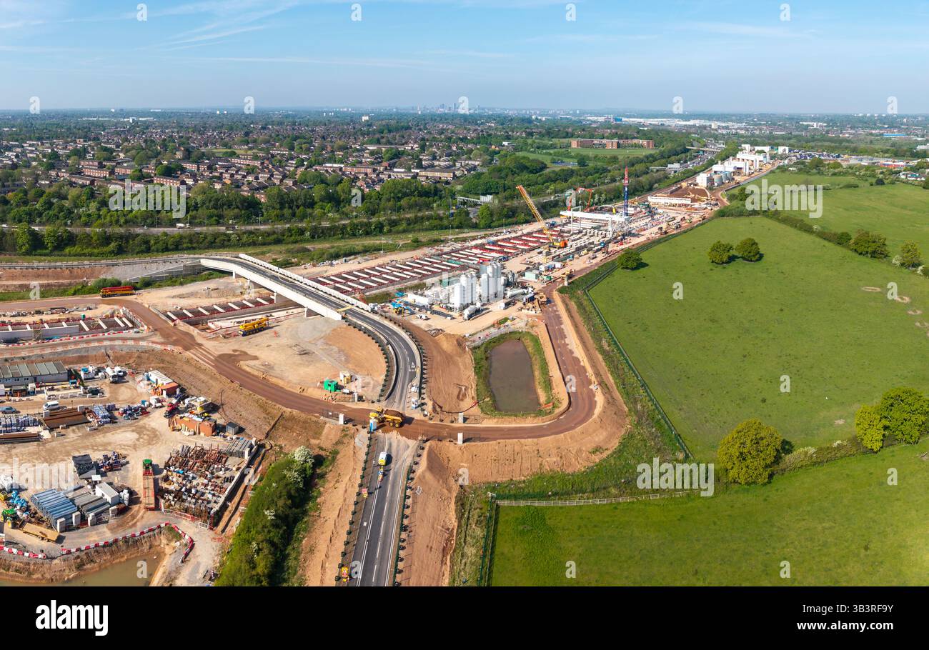 Rail construction england farmland hi-res stock photography and images - Alamy