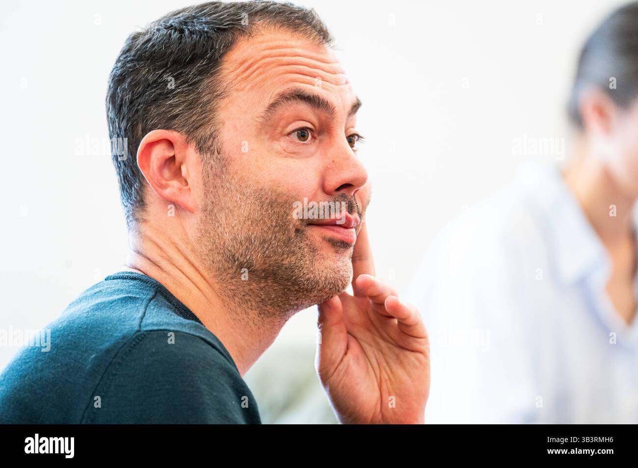 Stijn Bex Groen at the mobility commission of the Regional Brussels ...