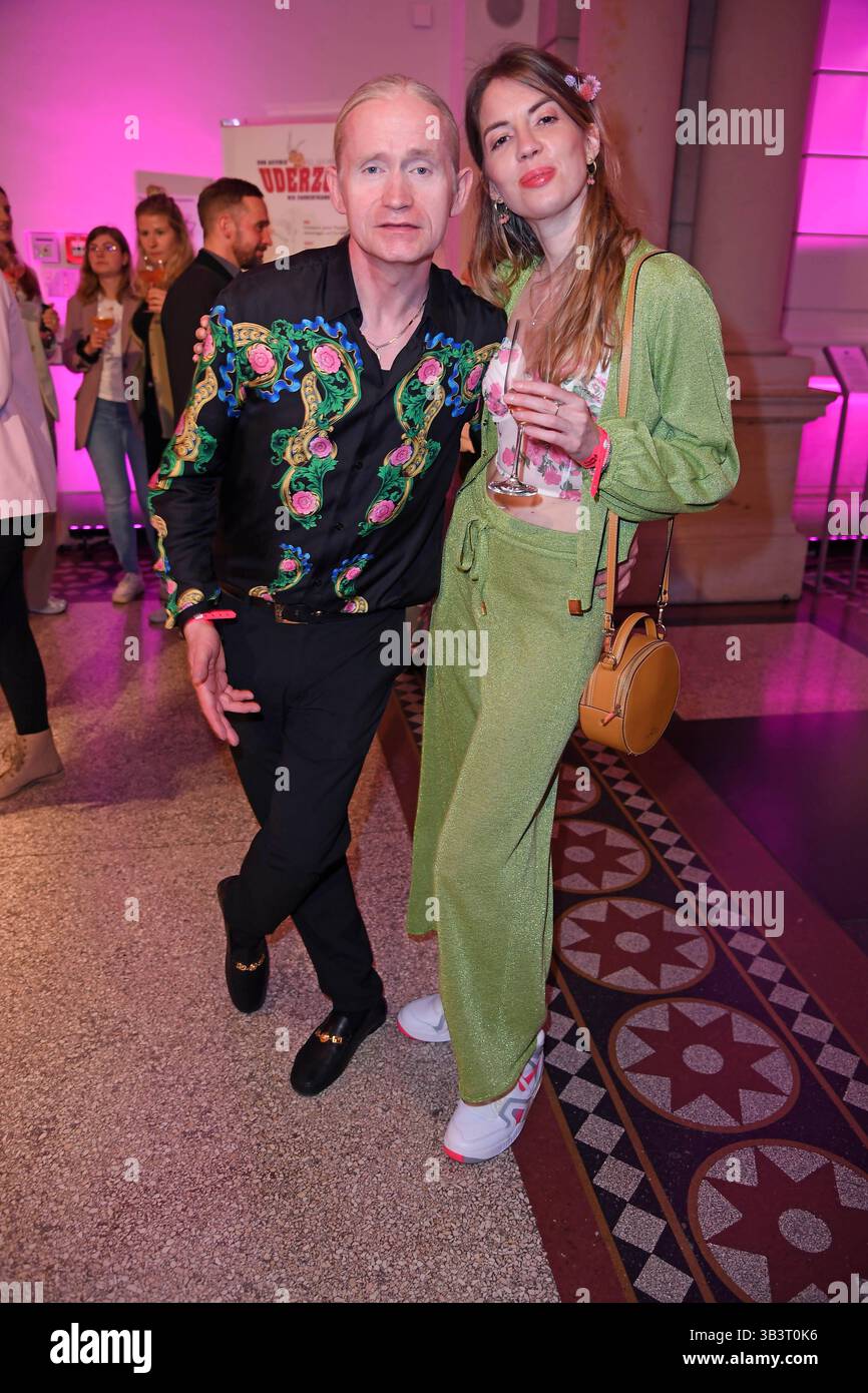 Roman Geike Romano, Stefanie Wermeling beim Grand Opening des W66 im ...