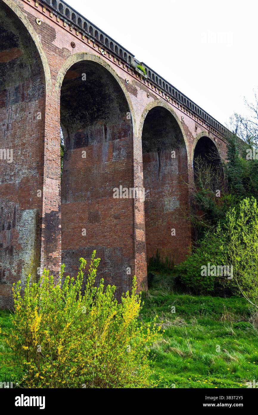 Railway viaduct architecture hi-res stock photography and images - Alamy