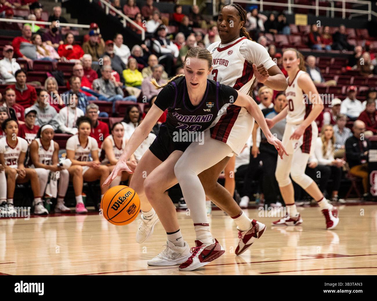 Maples Pavilion Stanford, CA. 20th Mar, 2025. U.S.A. Portland forward ...