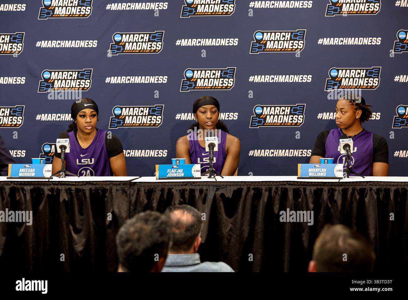 Baton Rouge, LA, USA. 21st Mar, 2025. LSU's Flau'Jae Johnson (4 ...