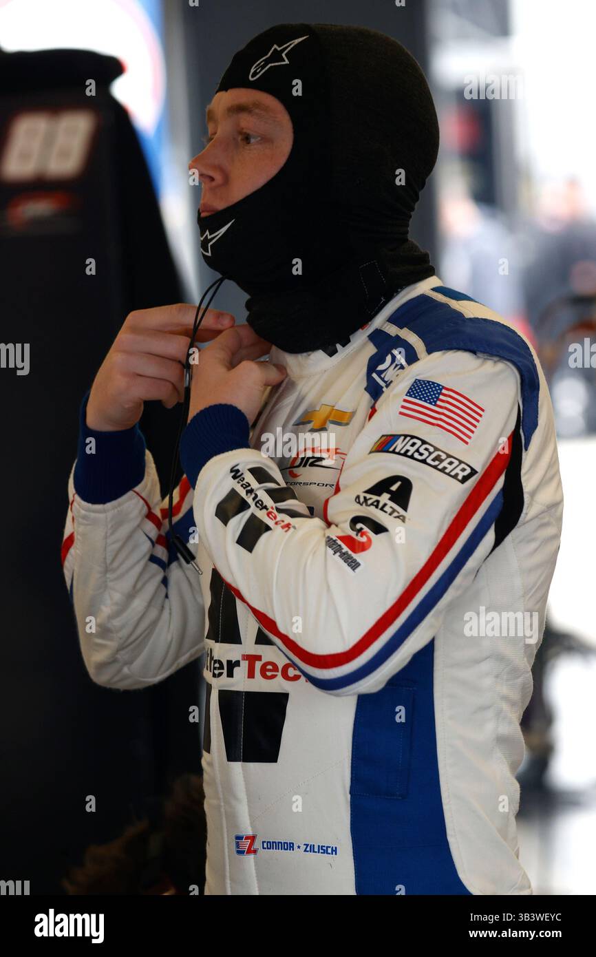 DAYTONA BEACH, FL - FEBRUARY 14: Connor Zilisch (#88 JR Motorsports ...