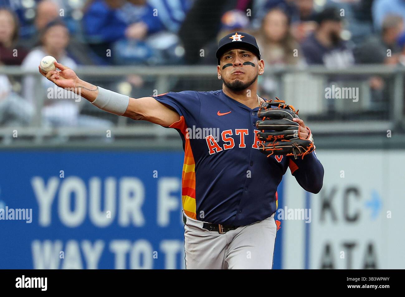 April 26, 2025: Houston Astros third baseman Isaac Paredes (15) throws ...