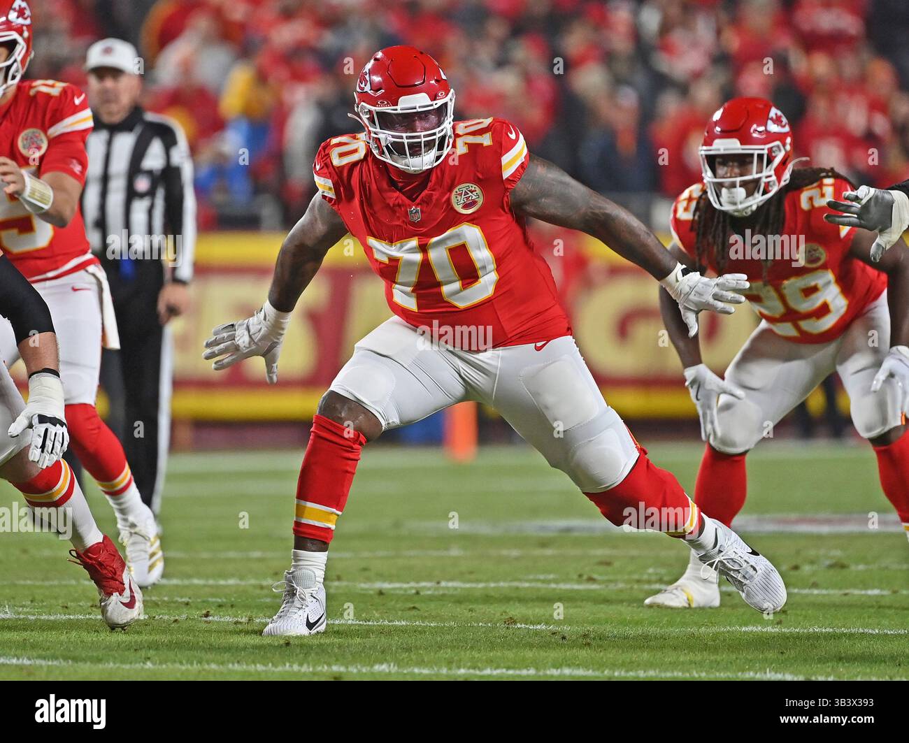 FILE - Kansas City Chiefs offensive tackle D.J. Humphries (70) gets set ...