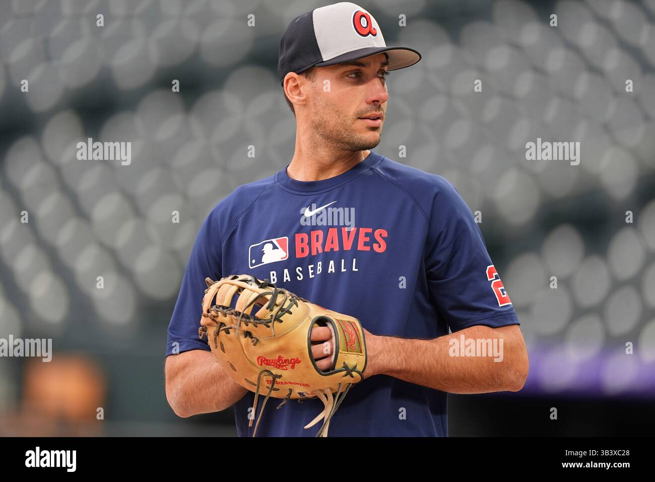 Atlanta Braves first baseman Matt Olson (28) warms up before a baseball ...